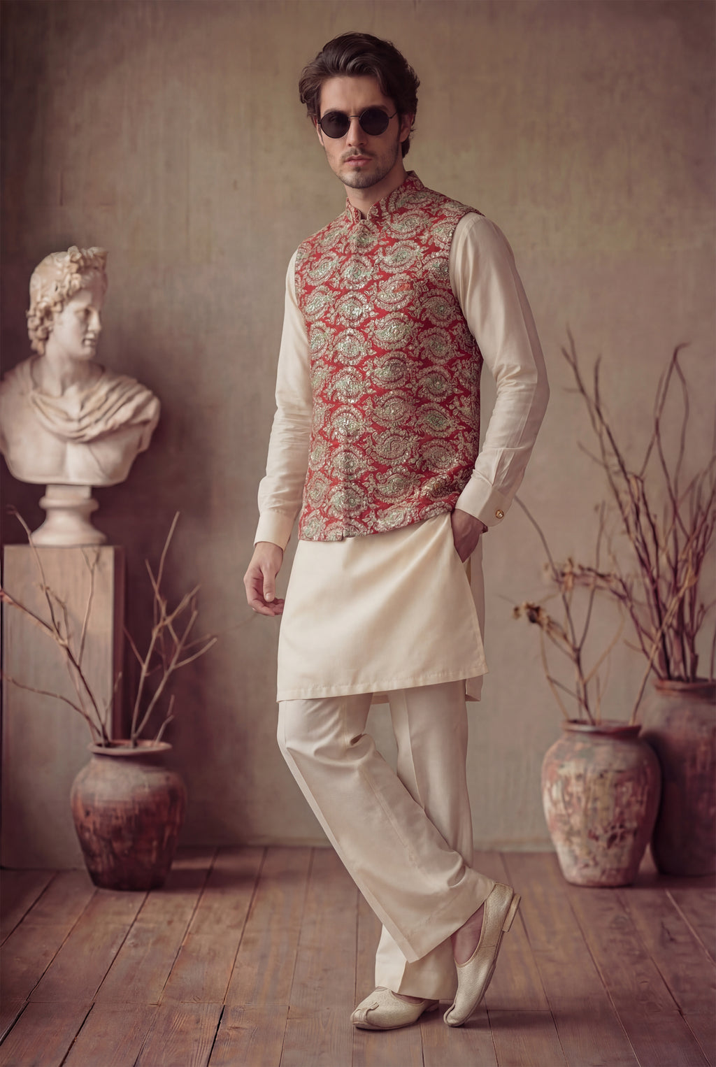 GOLD AND MAROON EMBOSSED WAISTCOAT – Humayunalamgir
